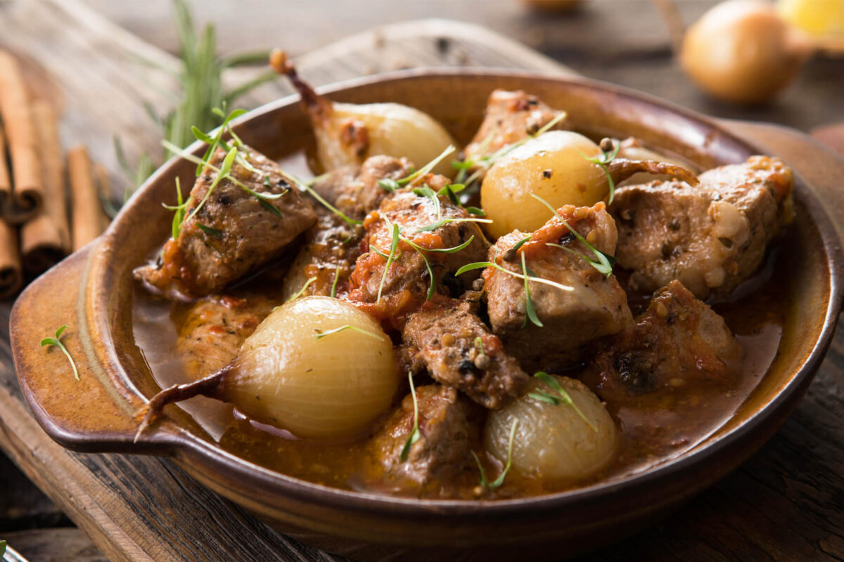 Stifado – Griechischer Rindfleisch-Schmortopf - Victorycooks